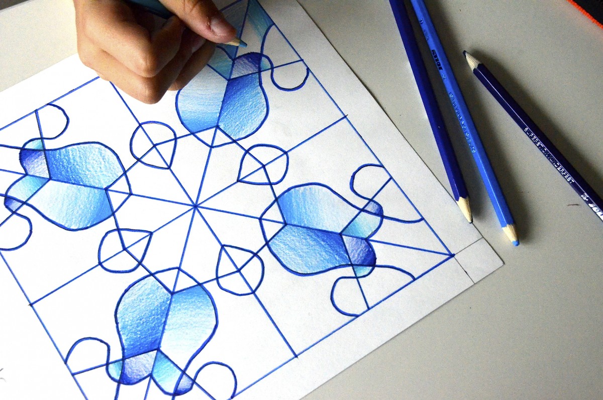 Disegni in simmetria radiale – Arte a Scuola