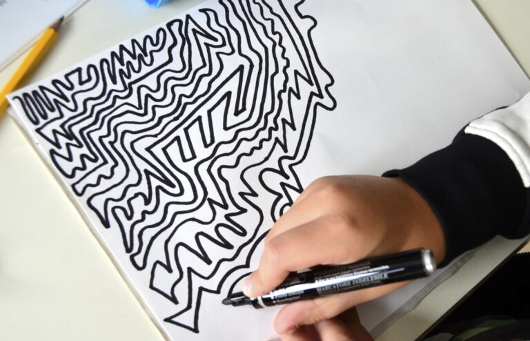 Una linea senza fine – Arte a Scuola