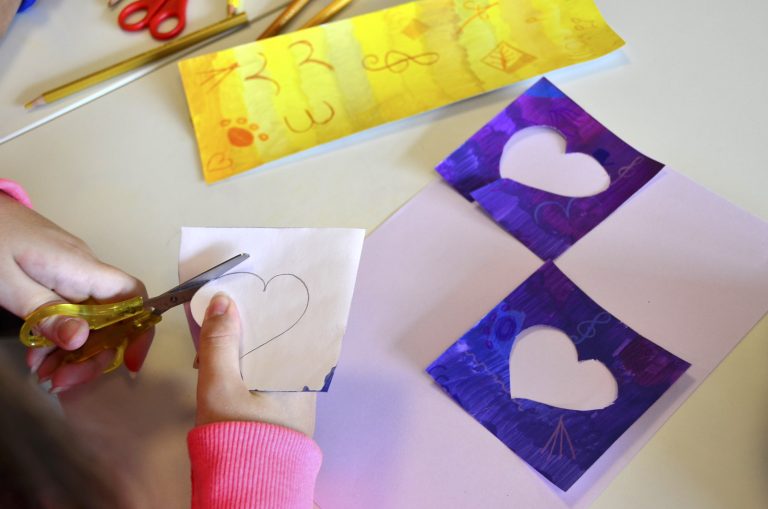 Hearts in complementary colors – Arte a Scuola