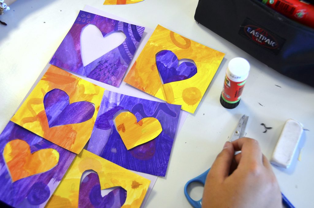 Hearts in complementary colors – Arte a Scuola
