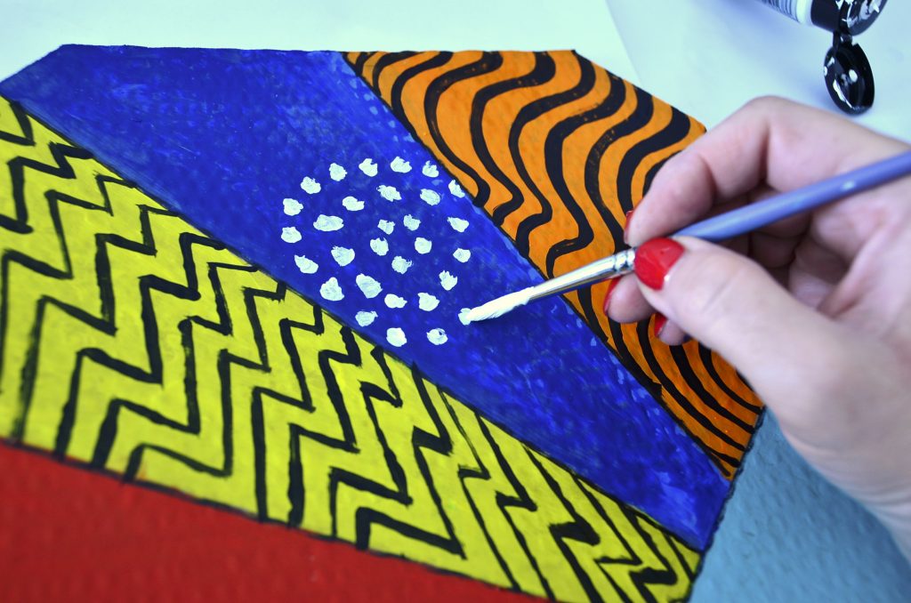 Painting different kinds of lines – Arte a Scuola